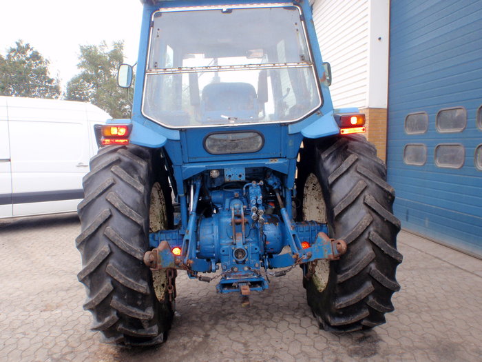 Ford 8210 tractor - Tractors Tractors and machines - Sales Ford ...