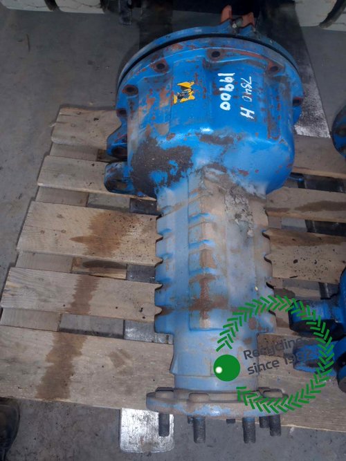 Ford 7840 RIGHT Rear Axle - Tractors Secondhand Parts