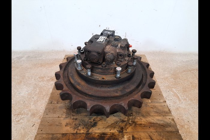 Hitachi EX135 RIGHT Final drive - Construction equipment