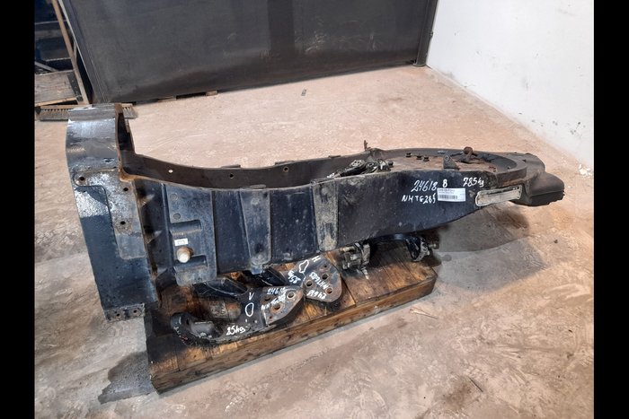 New Holland TG285 Front axle support - Tractors Secondhand Parts