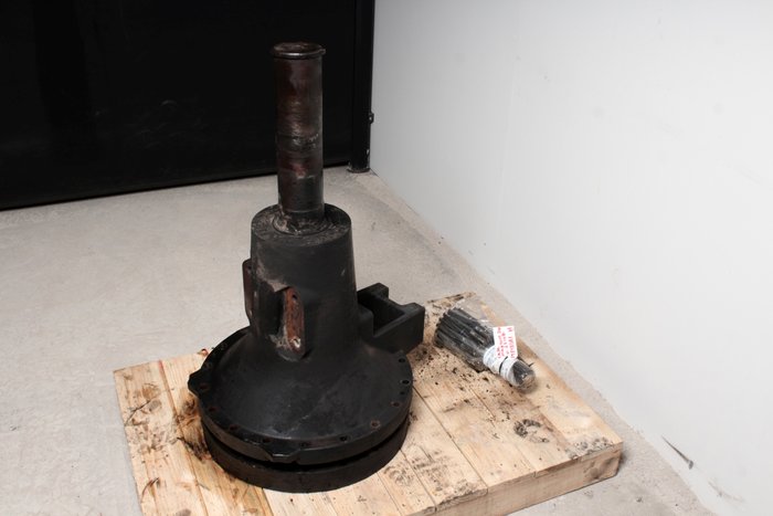 Case Magnum 310 RIGHT Rear Axle - Tractors Secondhand Parts