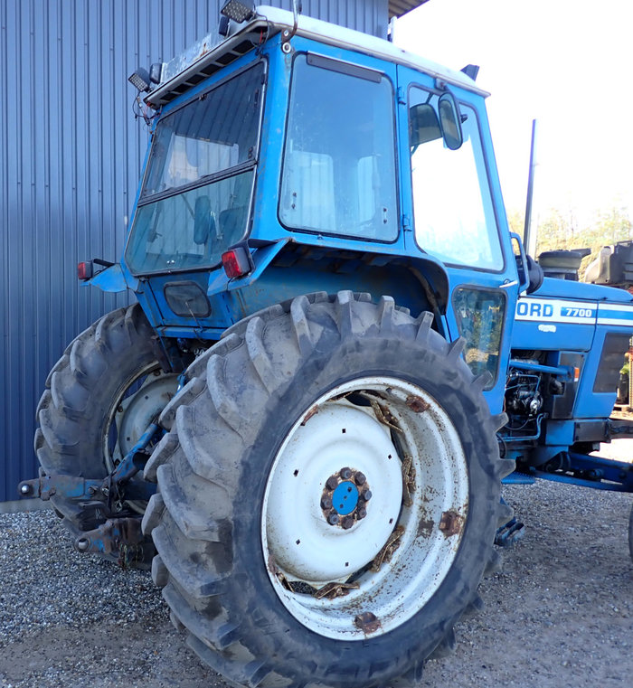 Ford 7700 tractor - Tractors Tractors and machines - Sales Ford ...