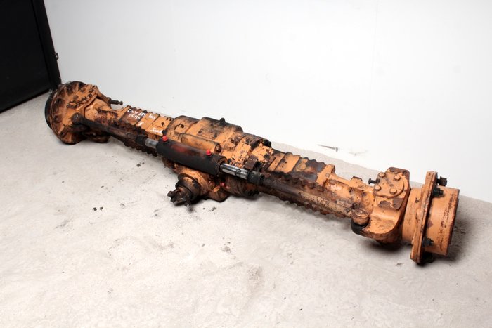 Case 695 Rear Axle - Construction equipment