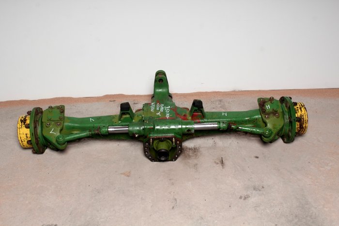 John Deere 6420 Front Axle - Tractors Secondhand Parts