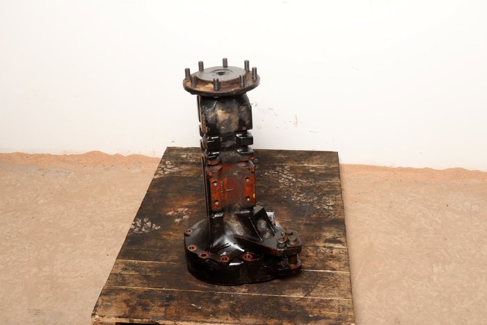 Case 4230 LEFT Rear Half Axle - Tractors Secondhand Parts
