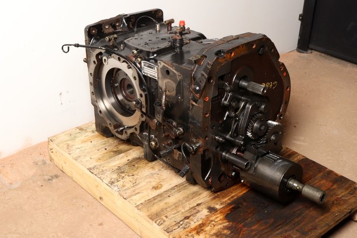 Case 5140 Rear Transmission - Tractors Secondhand Parts