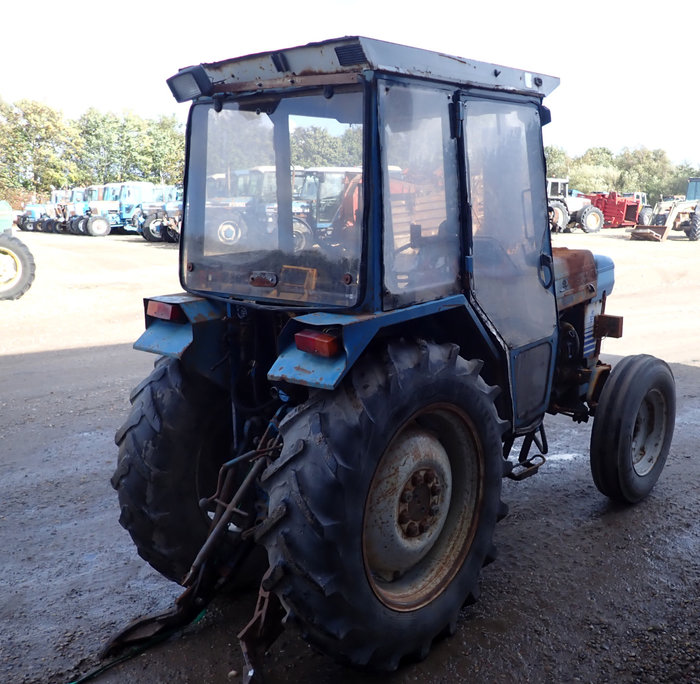 Ford 4110 tractor - Tractors