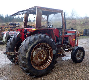 Massey Ferguson 575 tractor - Tractors