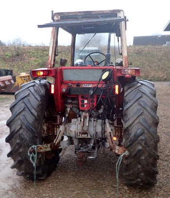 Massey Ferguson 575 tractor - Tractors