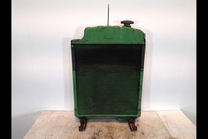 John Deere 2040 S Water Radiator - Tractors Secondhand Parts