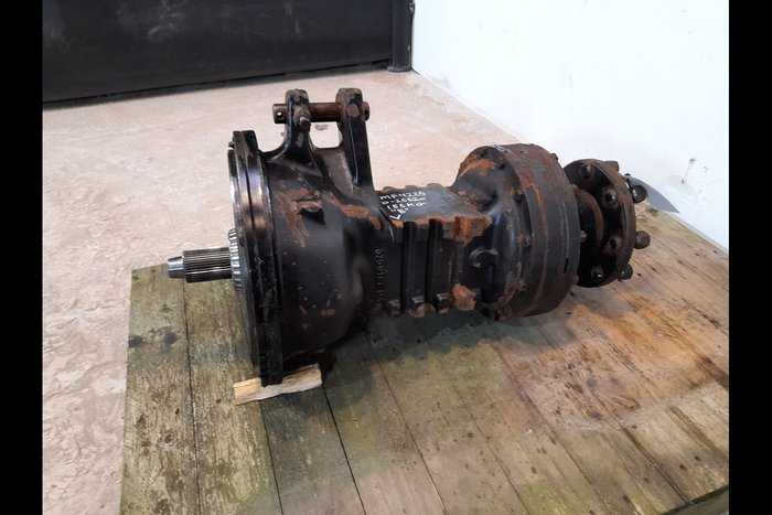 Massey Ferguson 4225 LEFT Rear Half Axle - Tractors Secondhand Parts