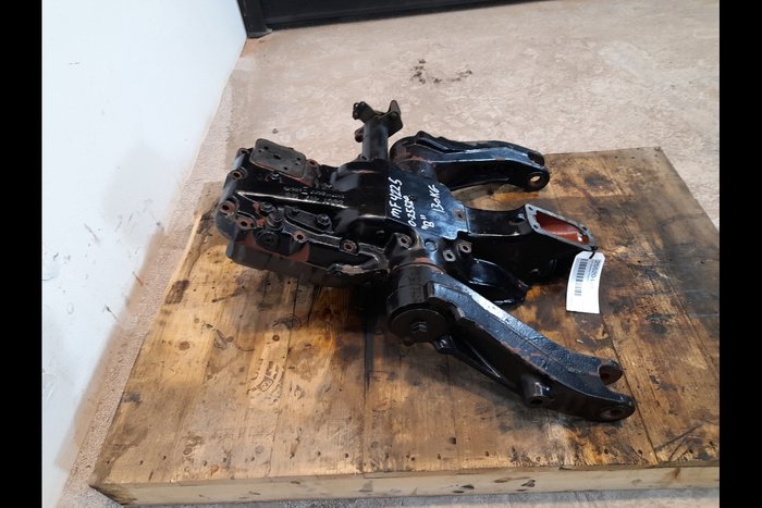 Massey Ferguson 4225 Hydraulic lift - Tractors Secondhand Parts ...