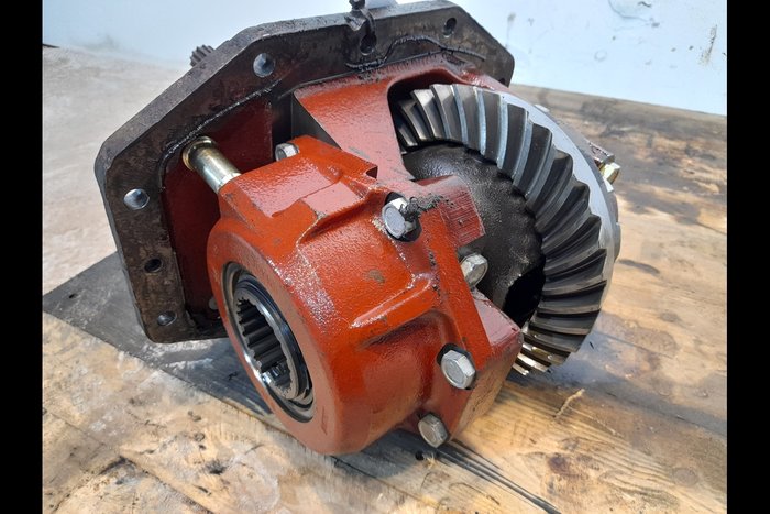 New Holland M115 Front axle differential - Tractors Secondhand Parts