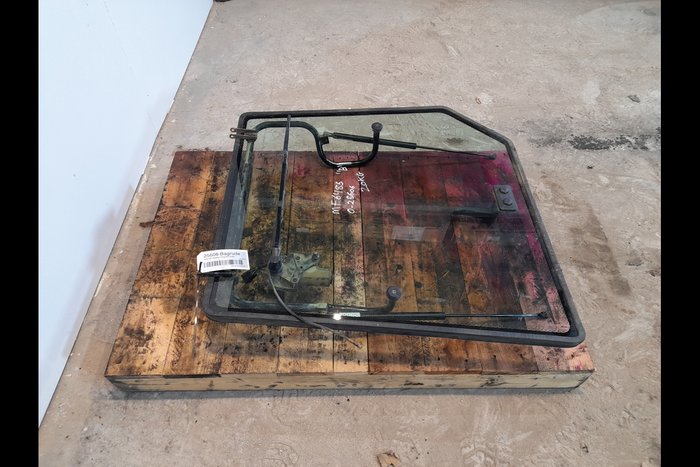 Massey Ferguson 6485 Rear Window - Tractors Secondhand Parts