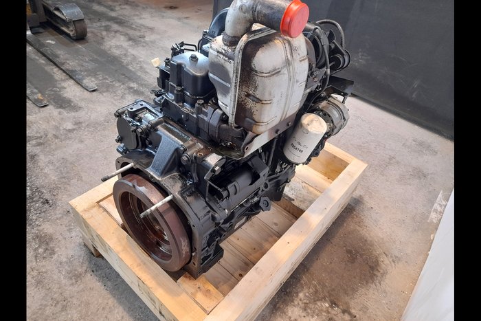 New Holland TL100A Engine - Tractors Secondhand Parts