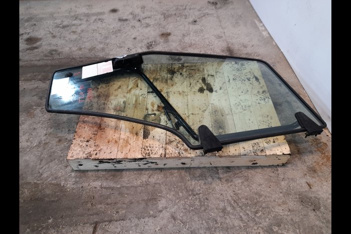 New Holland TL90 A LEFT Doors - Tractors Secondhand Parts