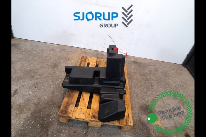 New Holland T7.200 Fuel tank - Tractors Secondhand Parts