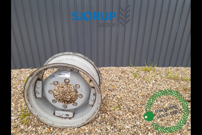Massey Ferguson 4255 LEFT Front Rim - Tractors Secondhand Parts
