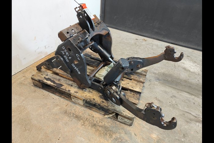 Deutz-Fahr Agrotron M640 Frontlift - Tractors Secondhand Parts