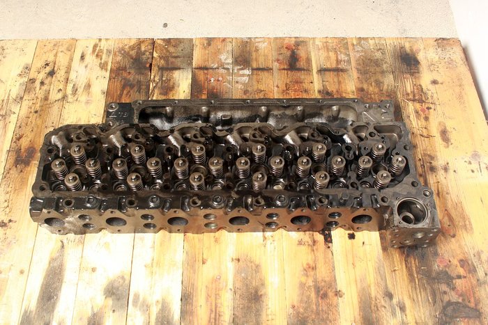 Zylinderkopf New Holland T7060 - Gebrauchte Ersatzteile für Trakoren ...